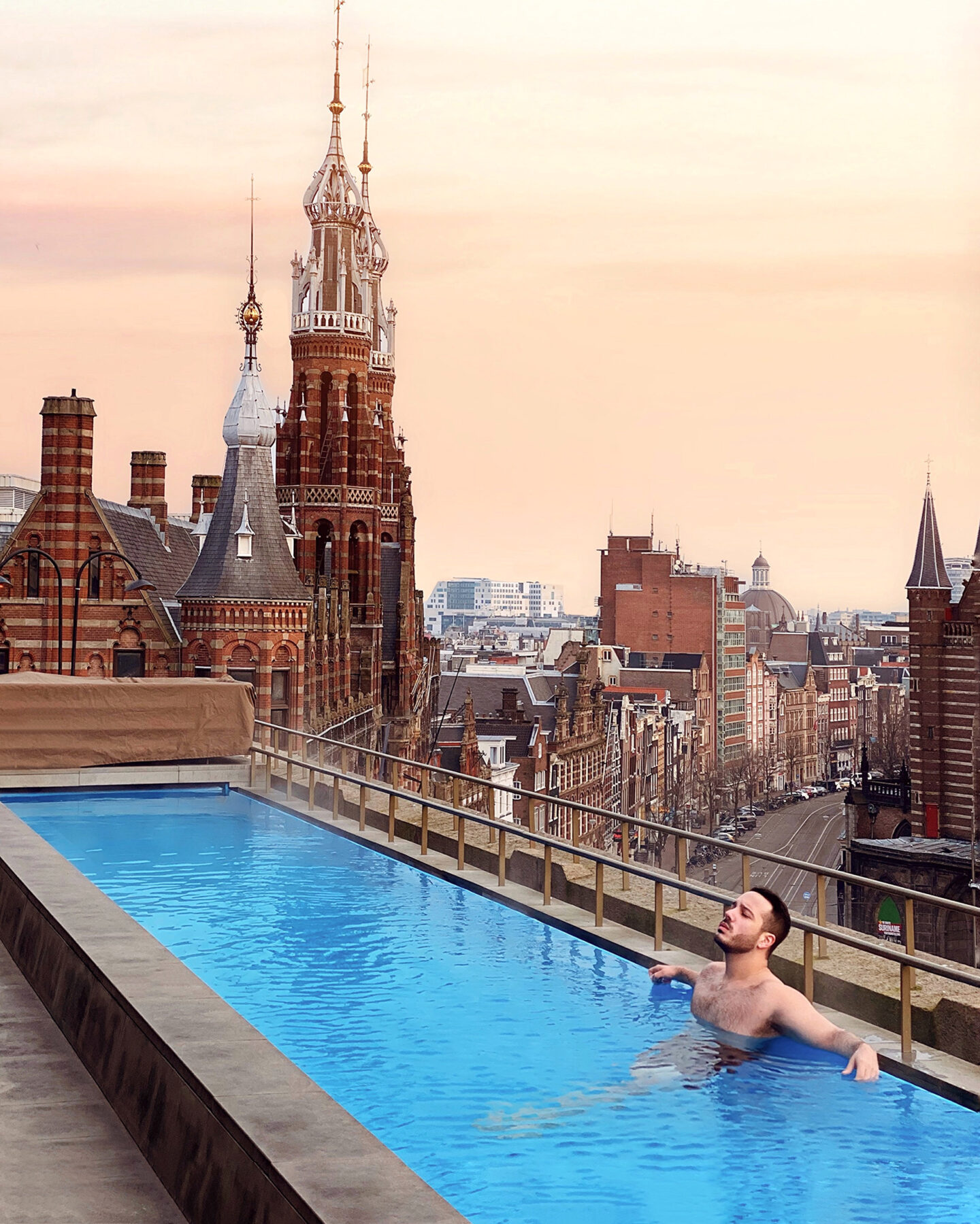 W Amsterdam | Hotel Review - Meko Valentino -Travel & Lifestyle Blog